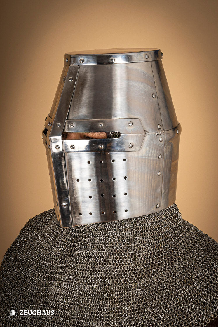 Crusader Great Helmet 1,6mm Polished – Zeughaus Armoury