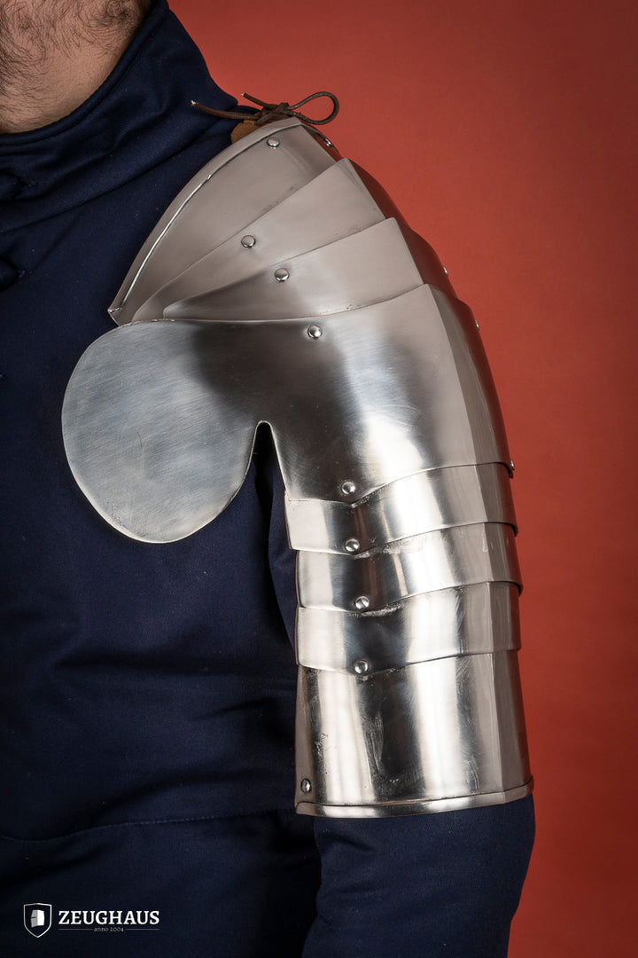 Pauldrons – Zeughaus Armoury